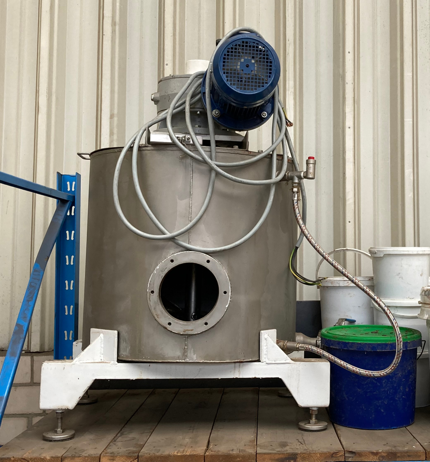 Mixer for liquid products – Small Scale Cocoa Processing